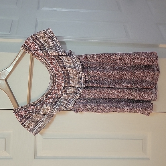 Jane and Delancey | Tops | Jane And Delancey Pattern Ruffle Top Euc | Poshmark